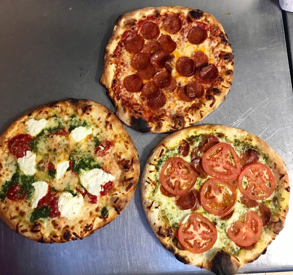 Giovanni's pizza store