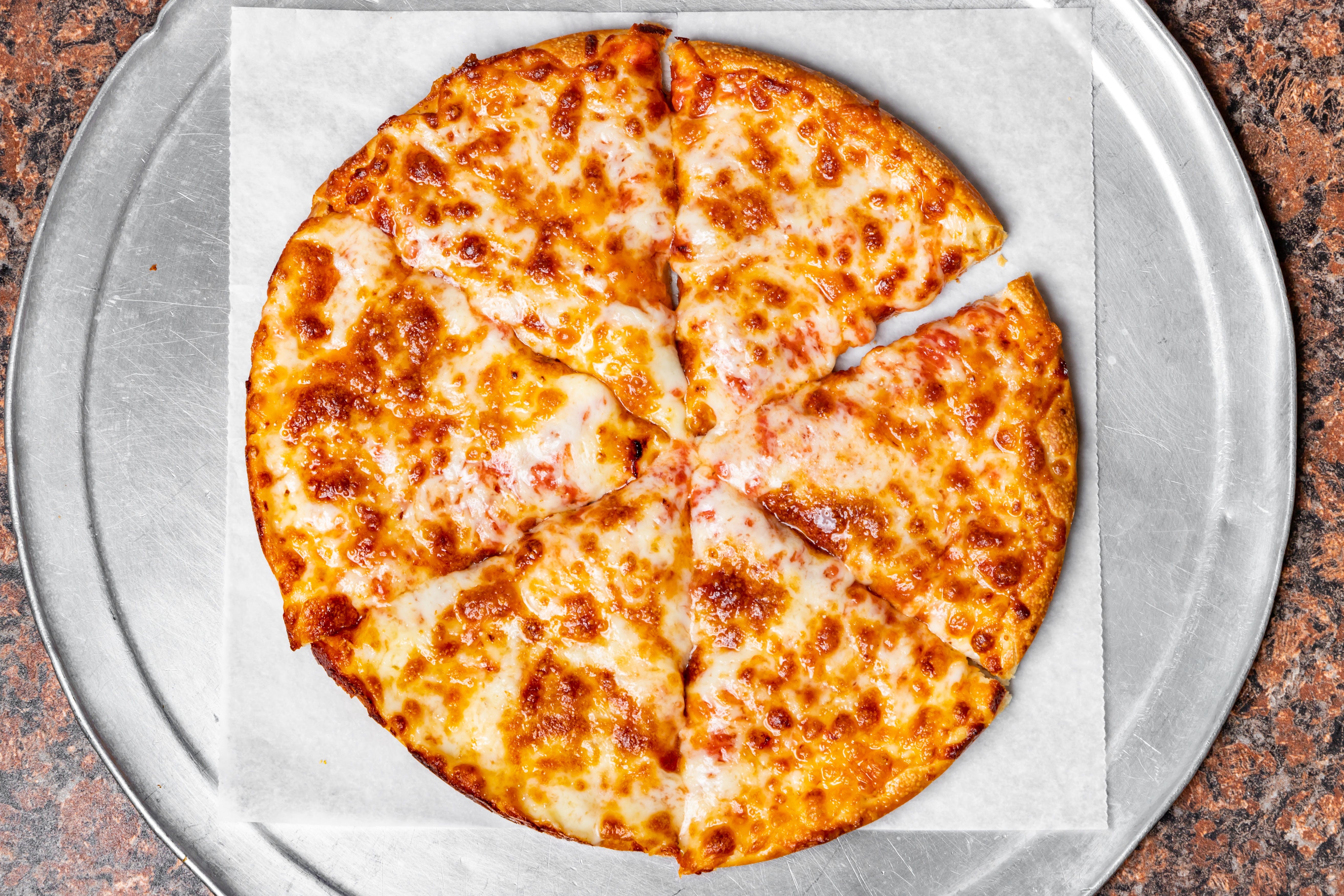 Ellie's pizza store