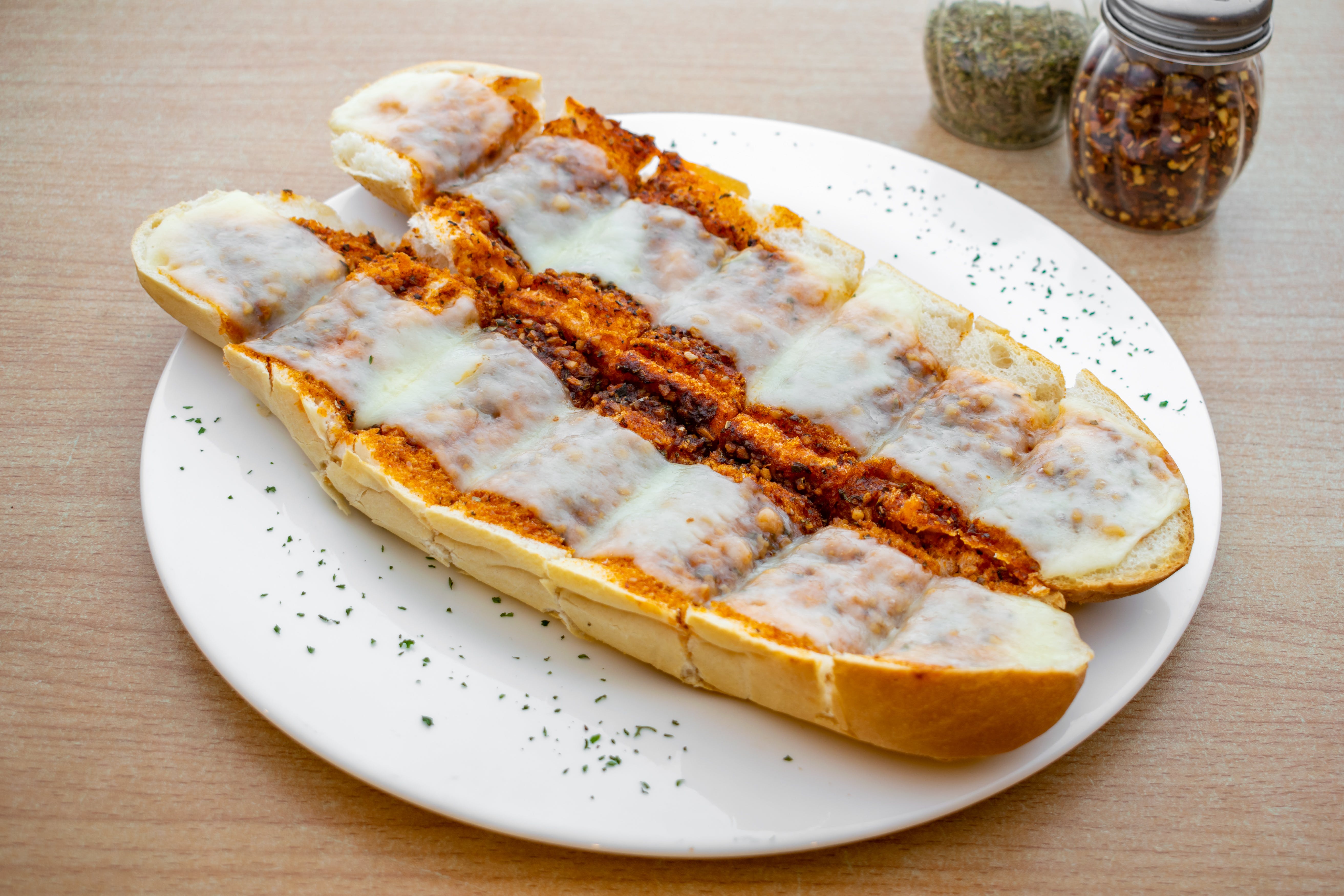 Dusals pizza store