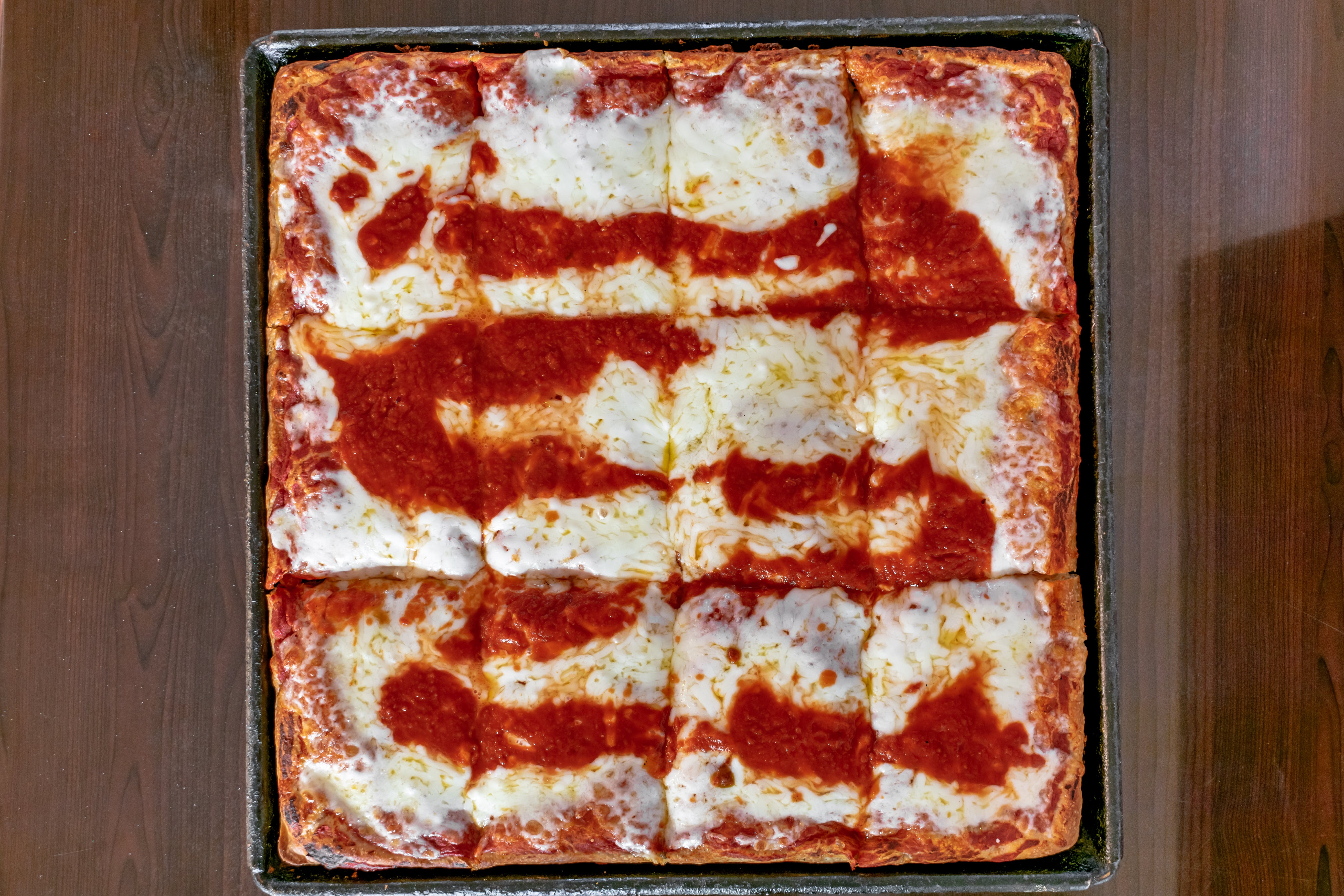 Davinci pizzeria store
