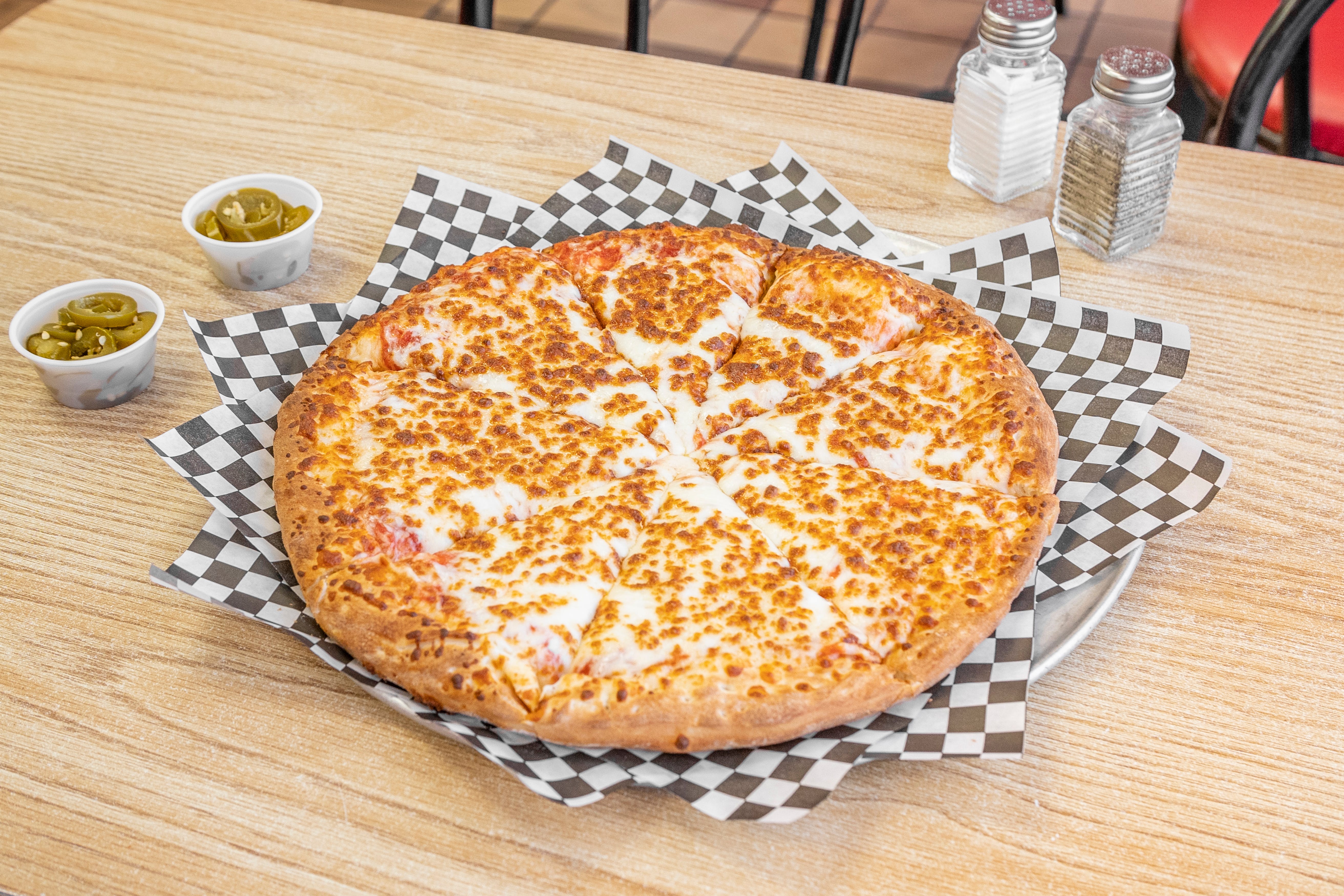 Royal Pizza Van Nuys CA 13666 Oxnard St Hours Menu Order