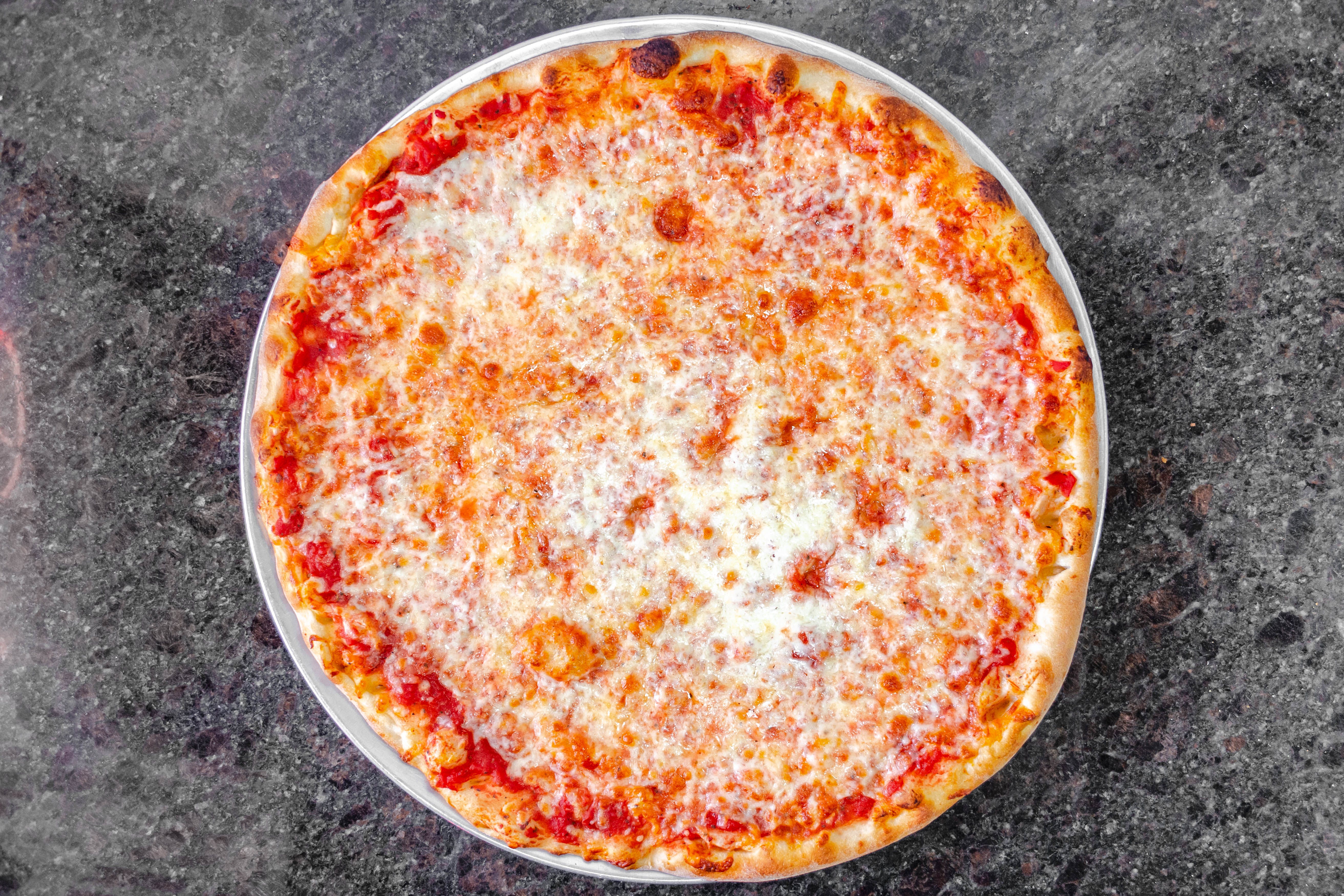 Justino's pizza store