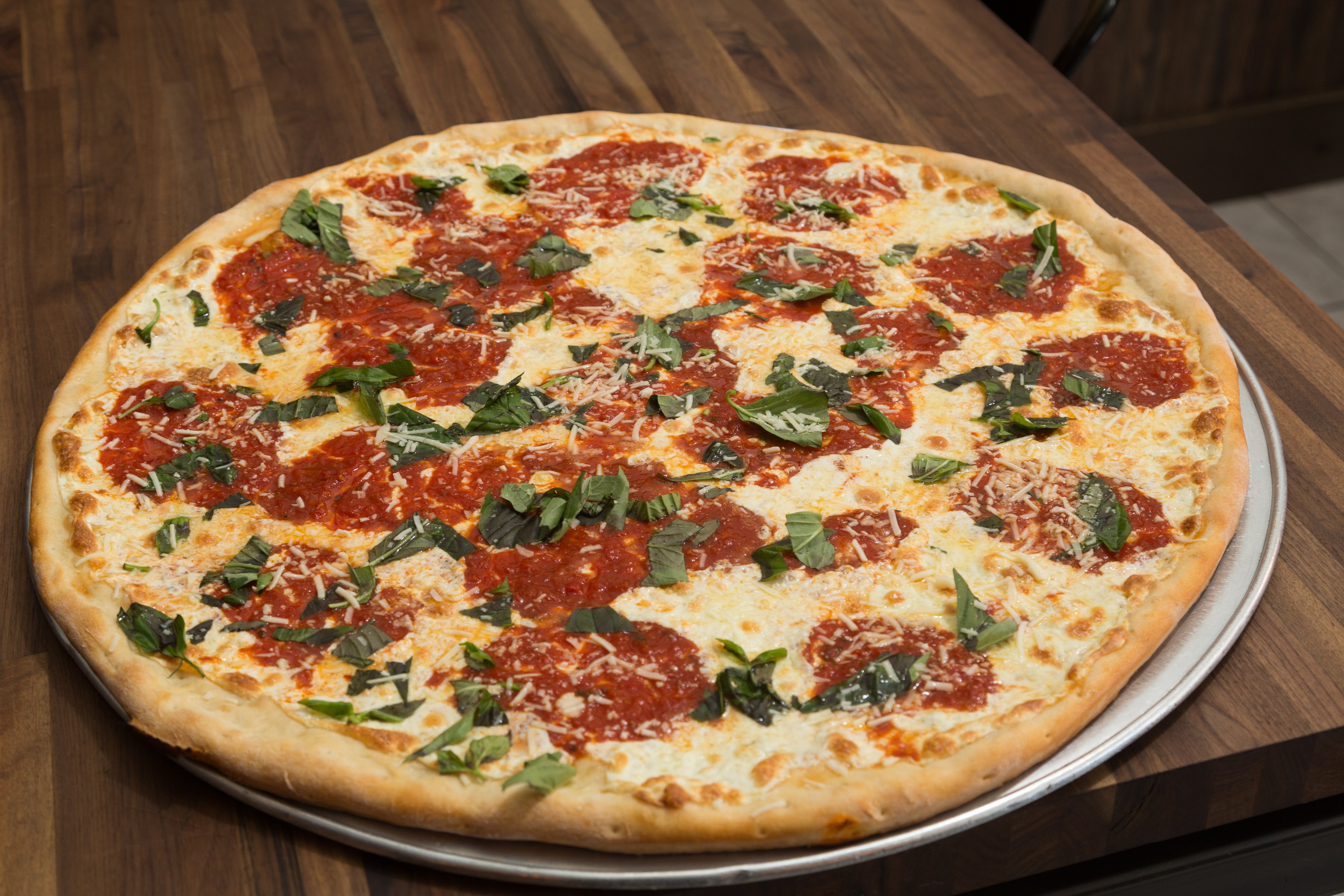 Fresco pizzeria store
